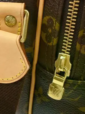 LOUIS VUITTON Reporter Pm Shoulder Bag