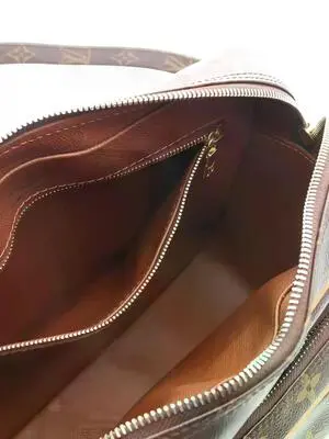 LOUIS VUITTON Nile Crossbody Bag