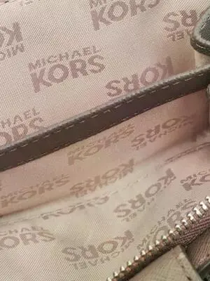 Michael Kors Pre-owned Leather Wallet