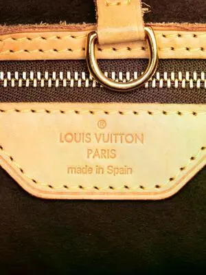 LOUIS VUITTON 2010 Monogram Wilshire Pm Handbag