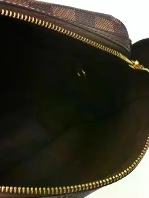LOUIS VUITTON Trotteur Beaubourg Shoulder Bag