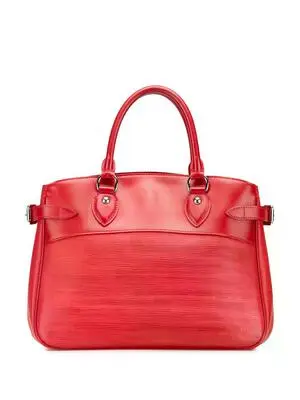 LOUIS VUITTON Pre-owned 2006 Epi Passy Pm Handbag - Red