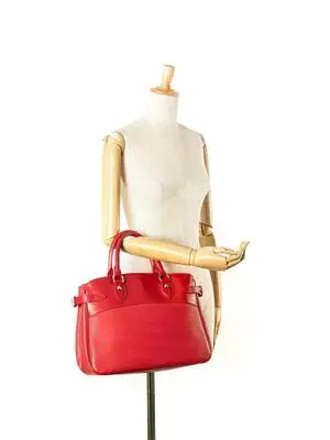 LOUIS VUITTON Pre-owned 2006 Epi Passy Pm Handbag - Red