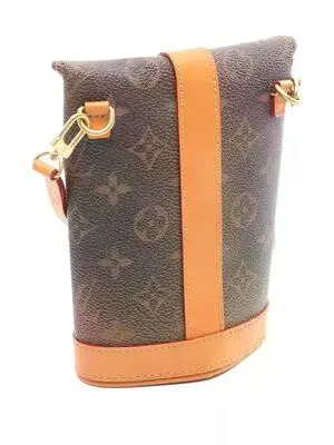 LOUIS VUITTON Monogram Envelope Shoulder Bag