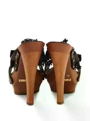LE SILLA Lace Wood Platform Sandals