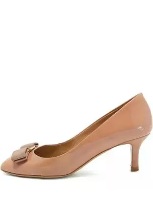 Ferragamo Glossed Pumps