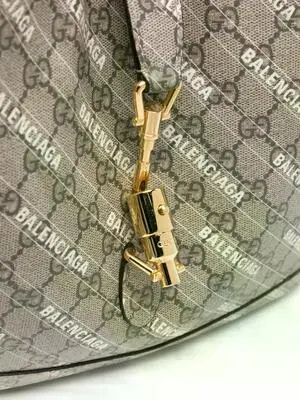 Gucci The Hacker Project Gg Supreme Jackie 1961 Tote Bag - Neutrals