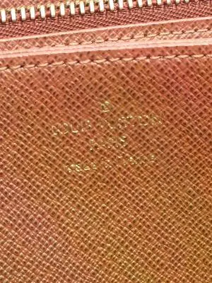 LOUIS VUITTON 2021 Zippy Wallet - Brown