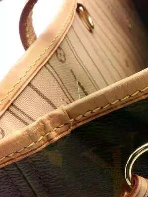LOUIS VUITTON 2010 Neverfull Pm Handbag