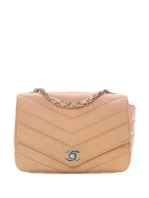Chanel 2017-2018 Small Chevron Caviar Envelope Flap Crossbody Bag