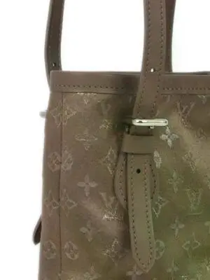 LOUIS VUITTON 2001 Little Bucket Handbag