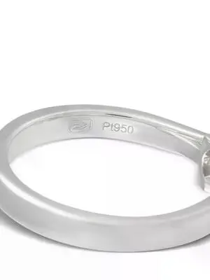 Harry Winston Platinum Solitaire Round Cut Diamond Ring