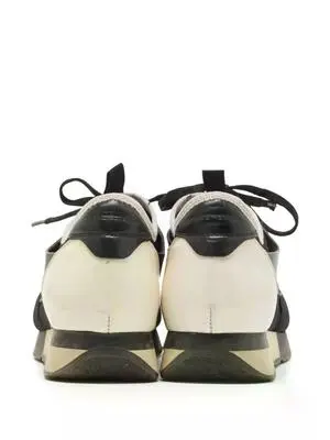 Balenciaga Low Top Lace Up Sneakers With Mesh Panelling - Black
