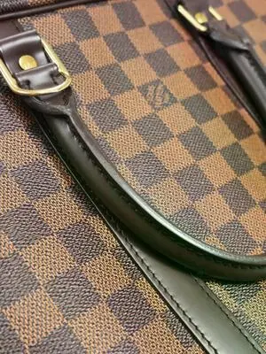 LOUIS VUITTON 2005 Voyage Briefcase - Brown