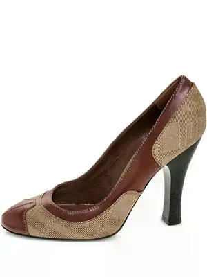 Burberry Pumps