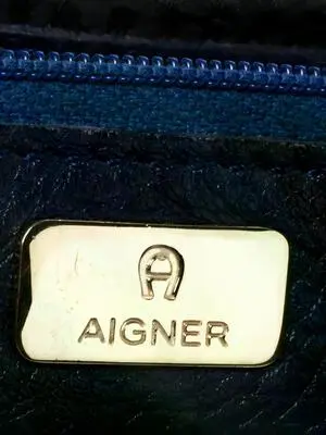 AIGNER Leather Shoulder Bag