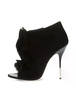 Ruffle Booties