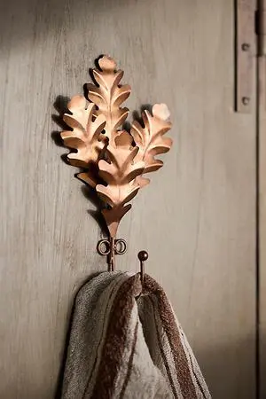 TERRAIN Oak Leaf Hook