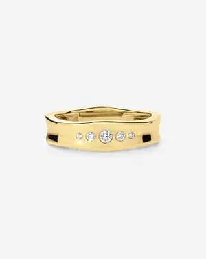 Ring Concierge Organic Graduated Diamond Ring - One-color