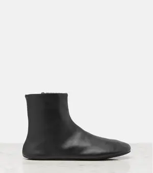THE ROW Stella Shearling-lined Leather Ankle Boots - Black
