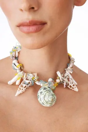 VELVET LUNA Seashell And Pearl Statement Necklace