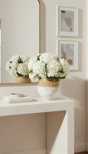 COCOBELLA Viviana Realtouch Hydrangea Stoneweave Arrangement - Snow