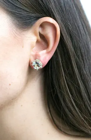 Goshwara Asscher Cut Stone Stud Earrings With Diamonds In 18k Gold - Clear