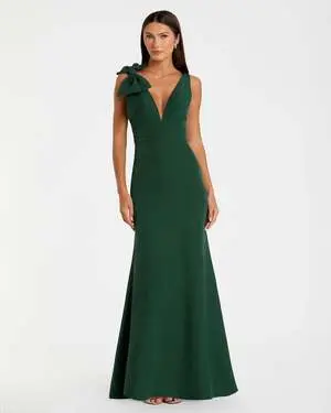 Mac Duggal Sleeveless V-neck Mermaid Gown With Bow Detail - Green