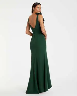 Mac Duggal Sleeveless V-neck Mermaid Gown With Bow Detail - Green