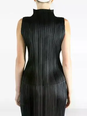 Issey Miyake Pleated High-neck Top - Black