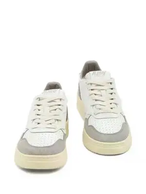 AUTRY Medalist Low-top Sneakers With Suede Inserts