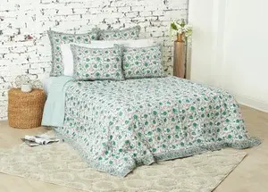 Carol & Frank Victory Surf Quilt