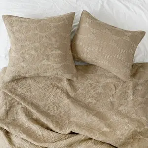 CAROL & FRANK Saunders Bedding