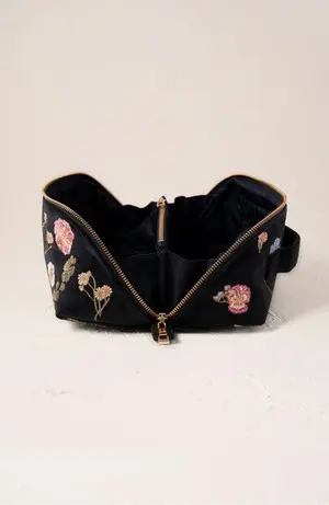 ELIZABETH SCARLETT Pressed Flowers Velvet Makeup Bag