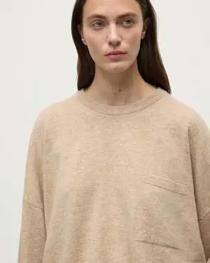 Johnstons Of Elgin Slouch Cashmere Jumper With Pocket - Natural