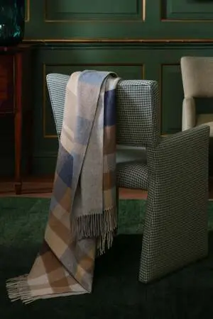 Johnstons Of Elgin Check Reversible Cashmere Throw In Birch - Grey