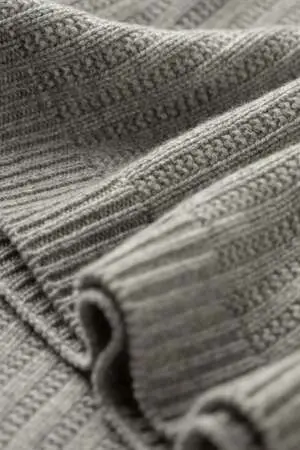 Johnstons Of Elgin Texture Knitted Light Cashmere Throw
