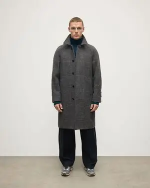 Johnstons Of Elgin The Balmacaan Coat