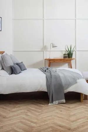 Johnstons Of Elgin Herringbone Merino Bed Throw In Mist