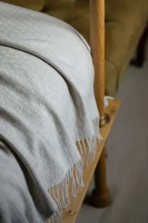 Johnstons Of Elgin Trellis Weave Merino Bed Throw In Silver