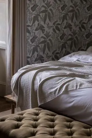Johnstons Of Elgin Trellis Weave Merino Bed Throw In Silver