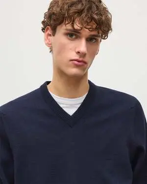 Johnstons Of Elgin Classic Cashmere V-neck Jumper - Navy