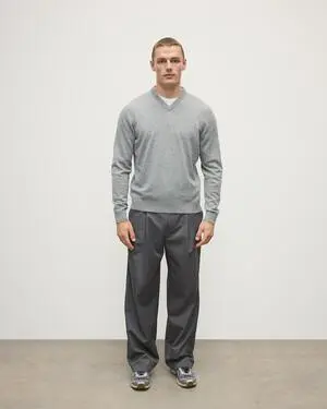 Johnstons Of Elgin Rory Light Classic Cashmere V-neck Jumper
