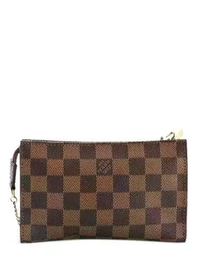 LOUIS VUITTON Marais Bucket Zip Damier Pouch