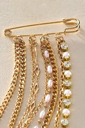 ARIANA OST Longline Pearl Brooch