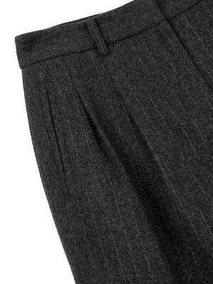 STUDIO TOMBOY Striped Pleated Shorts - Grey