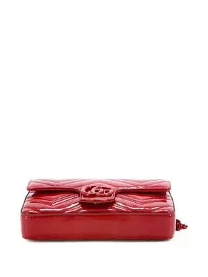 Gucci Gg Marmont Flap Bag Matelasse Patent Mini Crossbody Bag - Red
