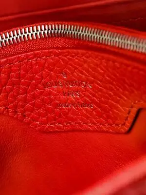 LOUIS VUITTON Capucines Mm Satchel - Red
