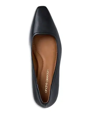 Andre Assous Amelia Pumps