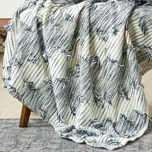 CAROL & FRANK Griffin Accent Throw Blanket